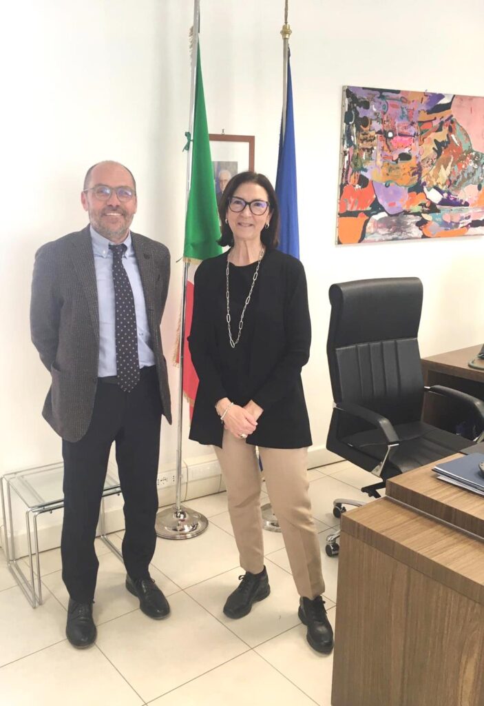 Il Prefetto Cinzia Torraco riceve il nuovo Prefetto di Teramo – Radio L ...
